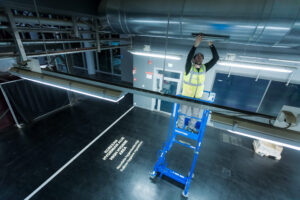 Homepage - Adjustable Innovative Work Platforms | IXOLIFT